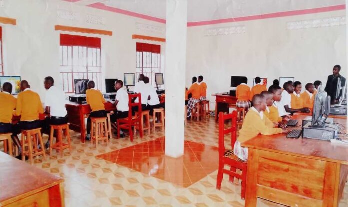 St Kana SS Shines in 2022 UCE, Leads in Sciences - The Pearl Times